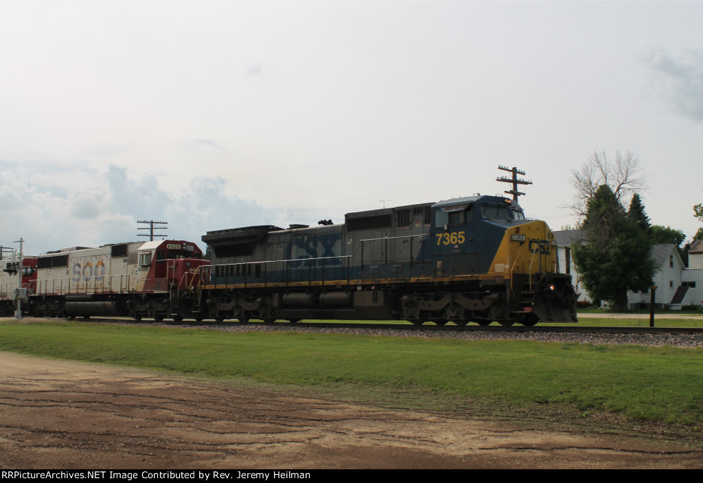 CSX 7365 & SOO 6026 (1)